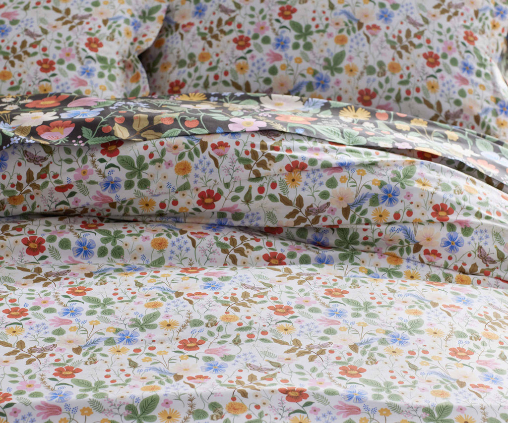 Percale Comforter - Strawberry Fields White – Rifle Paper Co